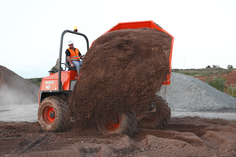 Dumper articulé 10T AUSA • Actiman
